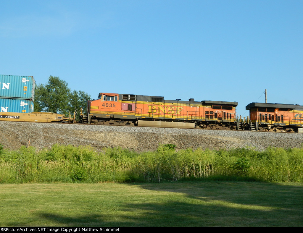 BNSF 4835